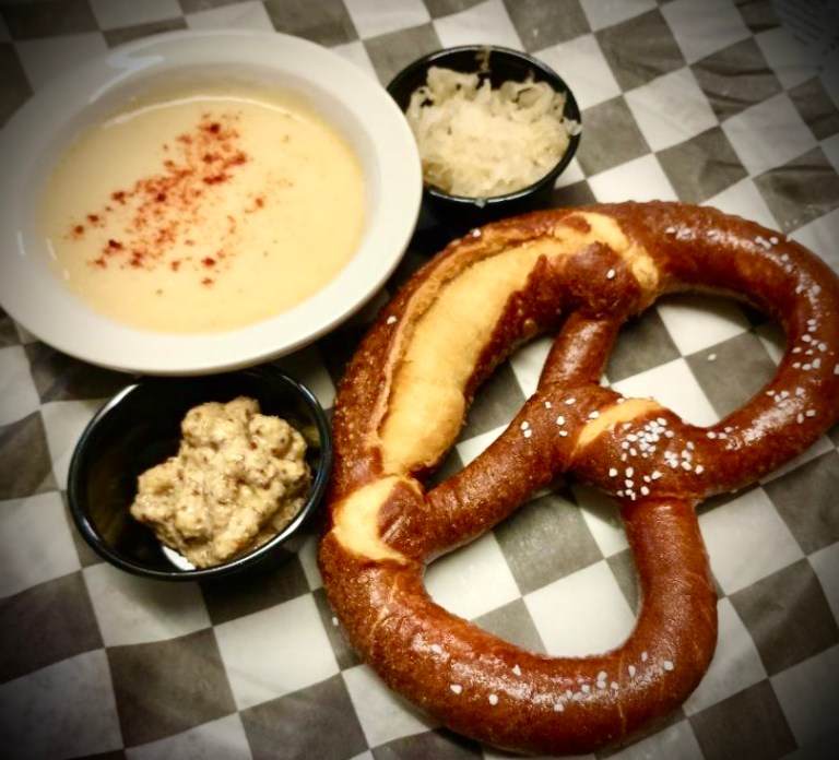 Over Easy Bar St Johns – Neighborhood Bar in the Heart of St Johns Portland